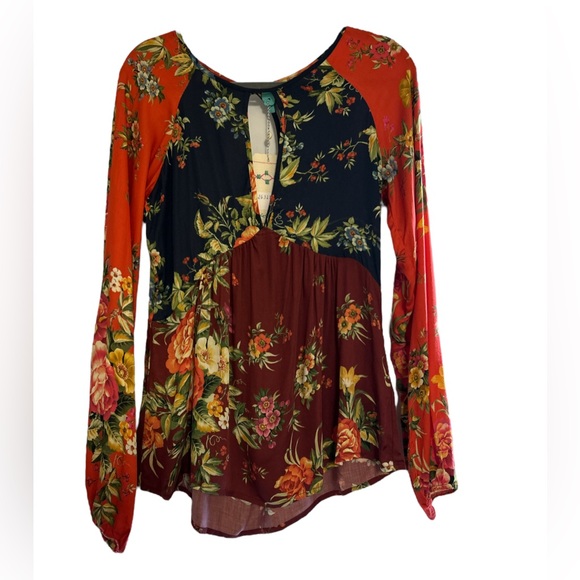 FARM Rio | Tops | Nwt Limited Edition Rare Farm Rio Floral Red And Blue ...